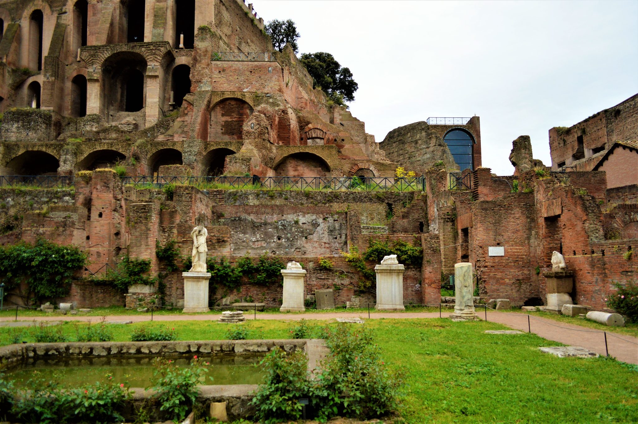 Roman Forum statues, things to do in Rome, Italy – Round the World Magazine